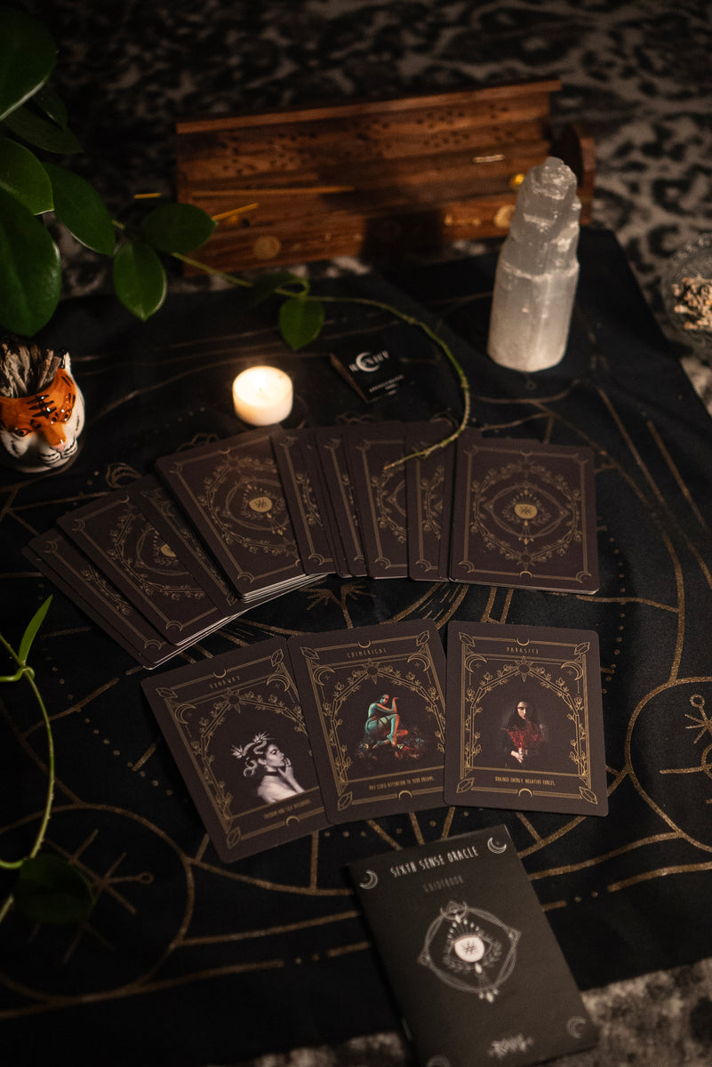 Sixth Sense Oracle Deck – Roniit