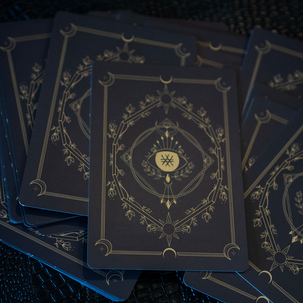 Sixth Sense Oracle Deck – Roniit